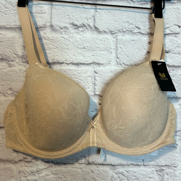 Wacoal | Intimates & Sleepwear | Wacoal Beige Floral Lace Underwire Bra ...